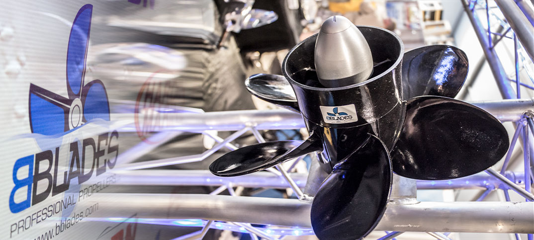 Video: BBlades New 6 Shooter Modular Props is a Dozen Props in One ...